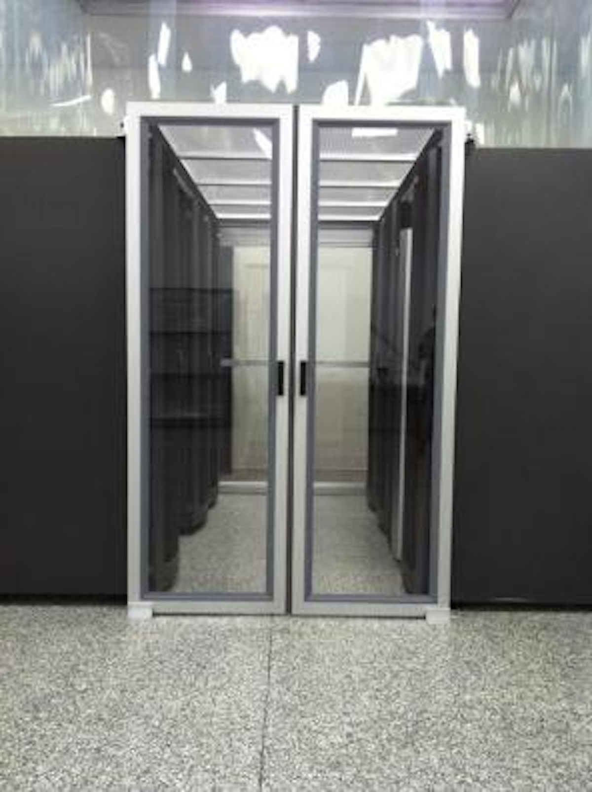 Modular sliding door for data center containment | Cabling Installation ...