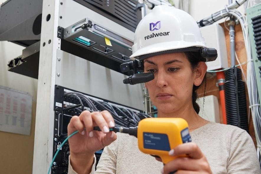 Fluke Networks demonstrates a ‘third hand’ for fiber inspection ...
