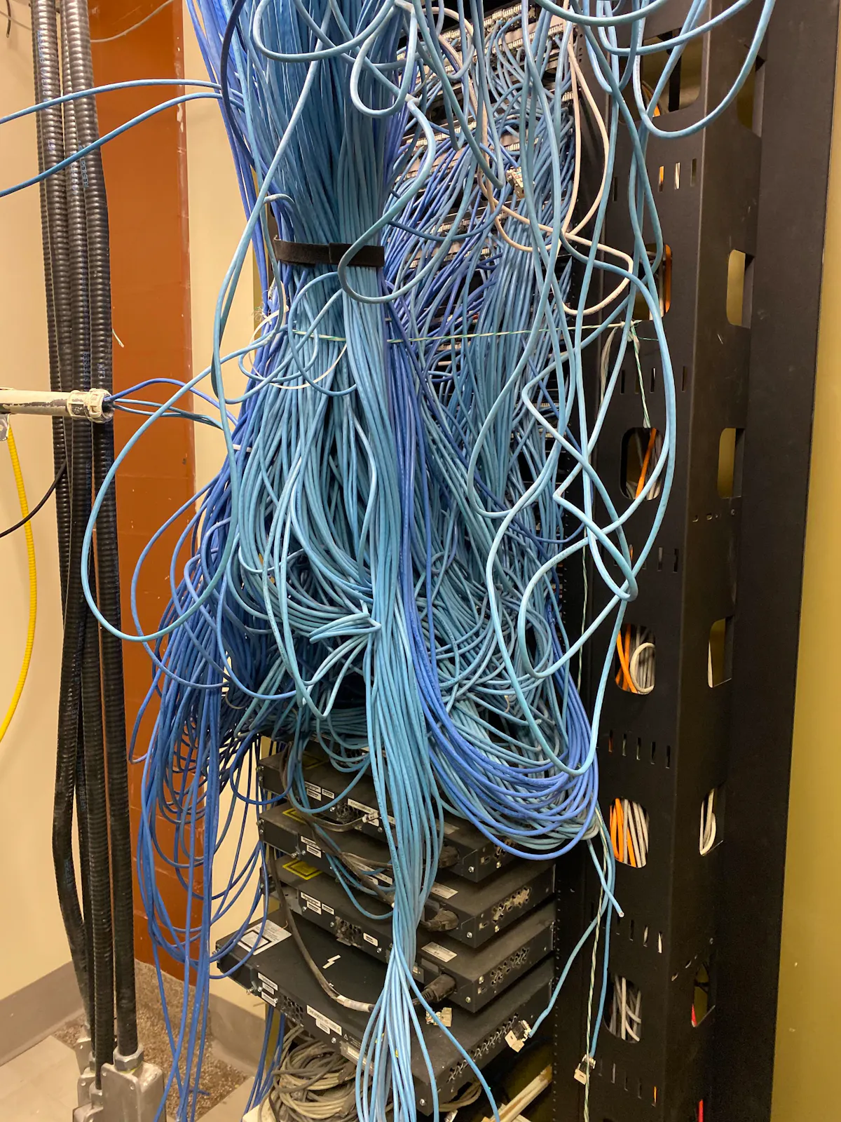 Terminal cable fails: Photos | Cabling Installation & Maintenance