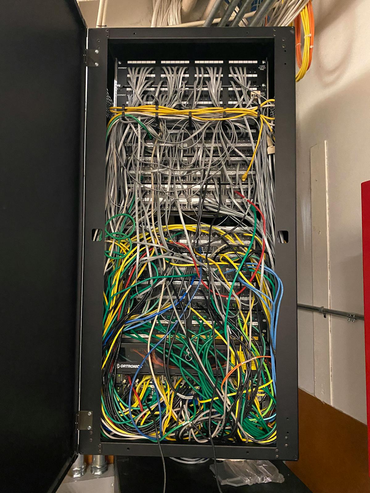 Definitive cable fails: Photos | Cabling Installation & Maintenance