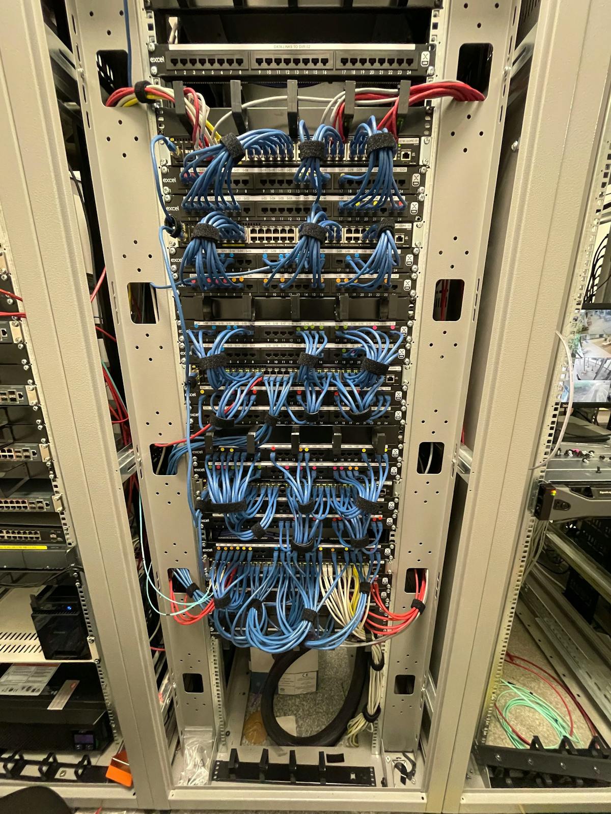 Before and after: Cabling photos | Cabling Installation & Maintenance