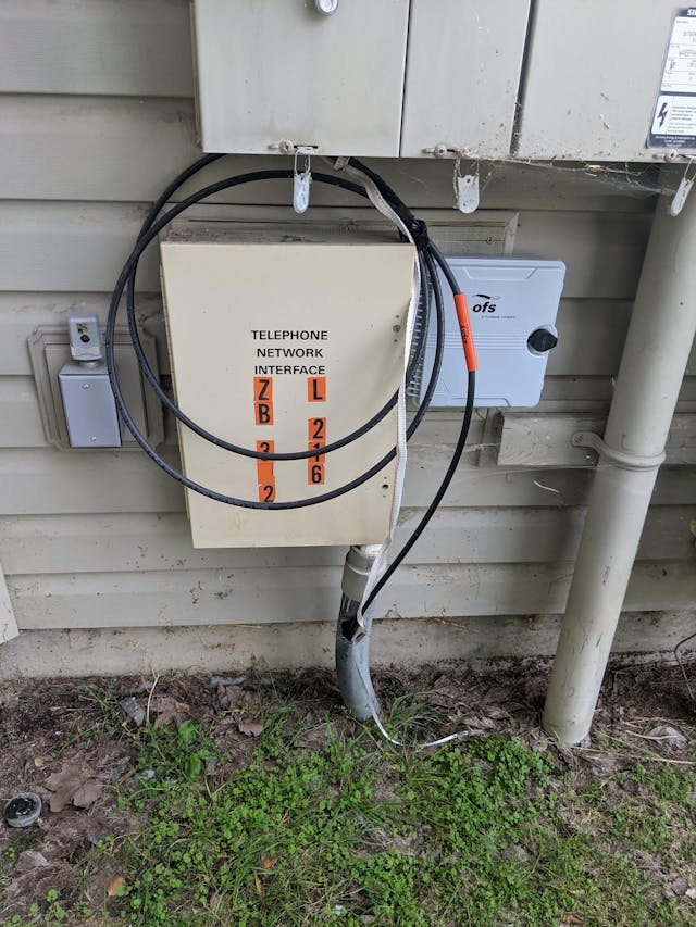 Bad practice: Cabling photos | Cabling Installation & Maintenance