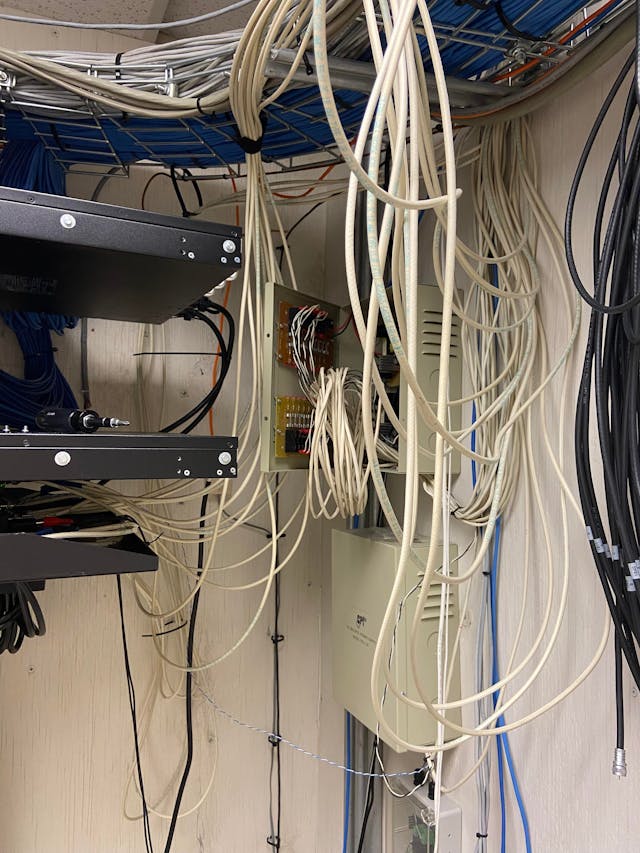 Bad practice: Cabling photos | Cabling Installation & Maintenance