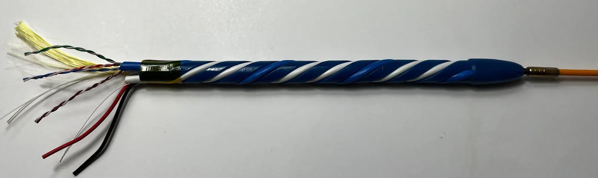 PULR Triple Helipuller tool grips 3 cables at once; FTTH series to ...