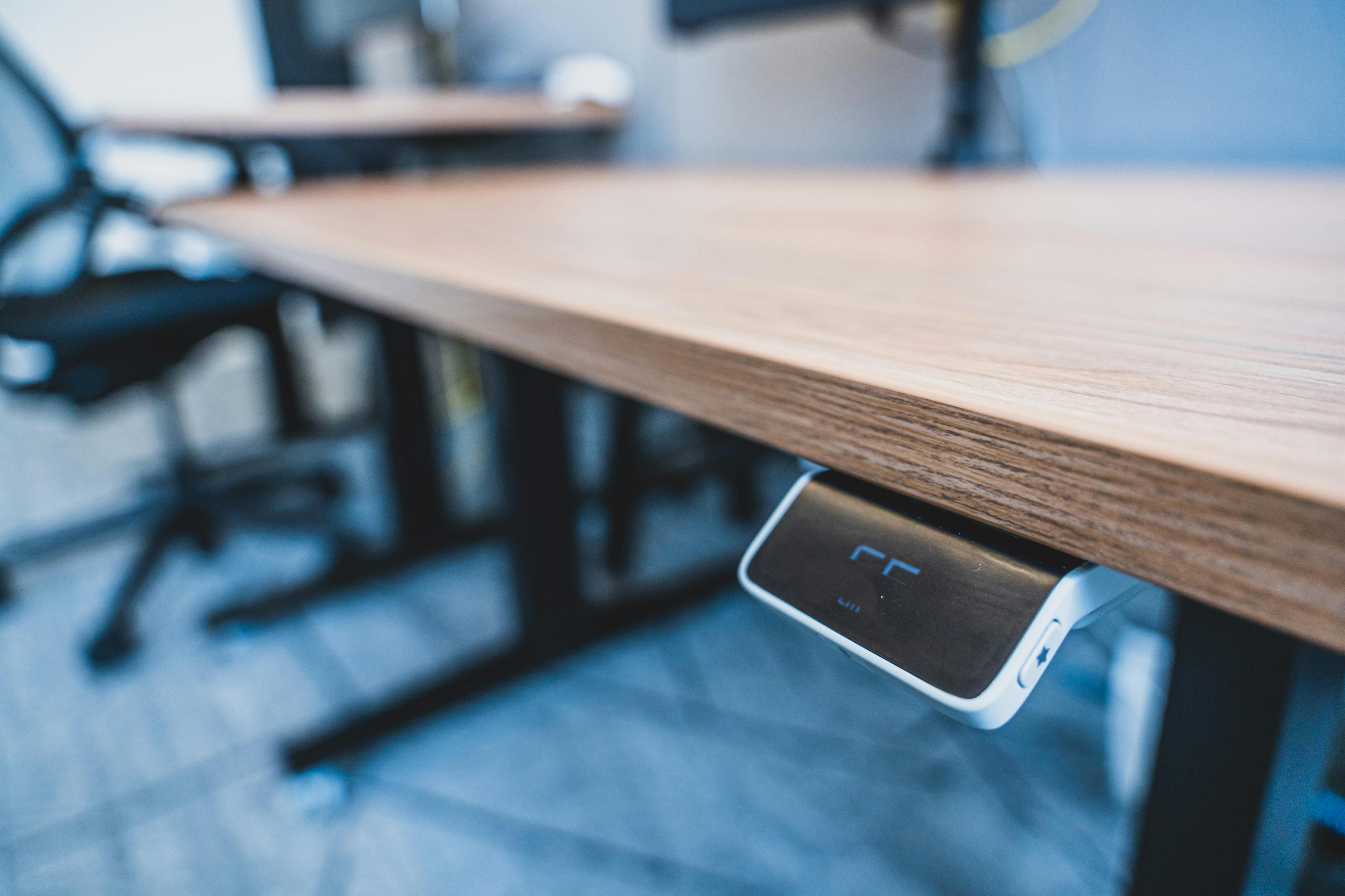 PoE-Powered Smart Desk Tracks Occupancy, Reduces Energy Consumption ...